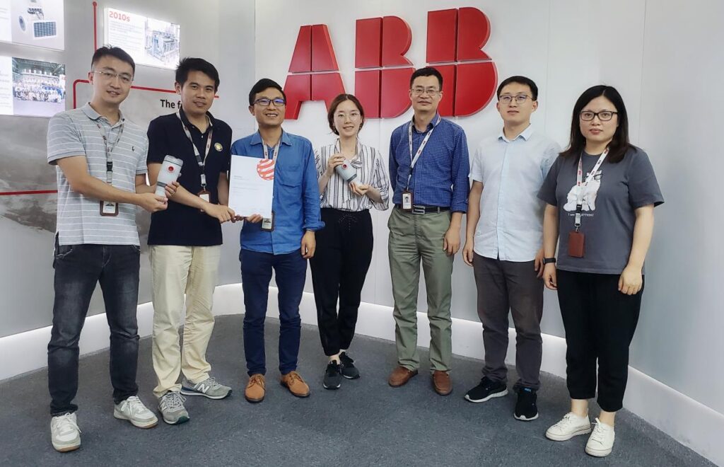 ABB Wins Red Dot Award for its new ultrasonic level transmitter