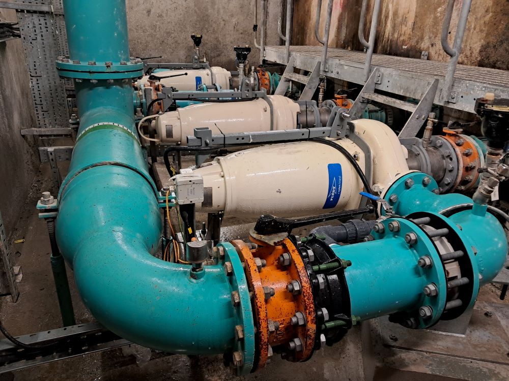State of the art pumps installed at Loch Eck water plant to combat ...